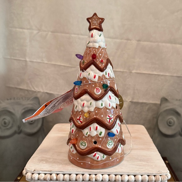 Peopernint Square | Holiday | Peppermint Square Light Up Gingerbread ...